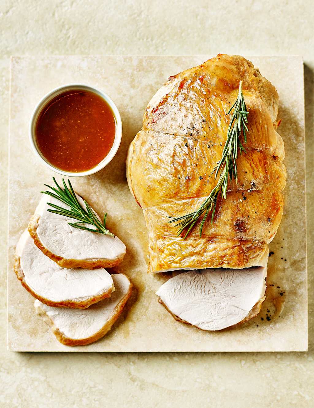 British Ready-to-Roast Turkey Breast Joint (Serves 4) - (Last ...