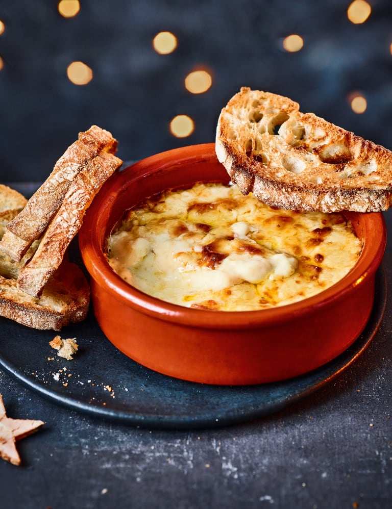 Collection Cornish Cruncher® & Cider Cheese Bake (Serves 8-10) | M&S