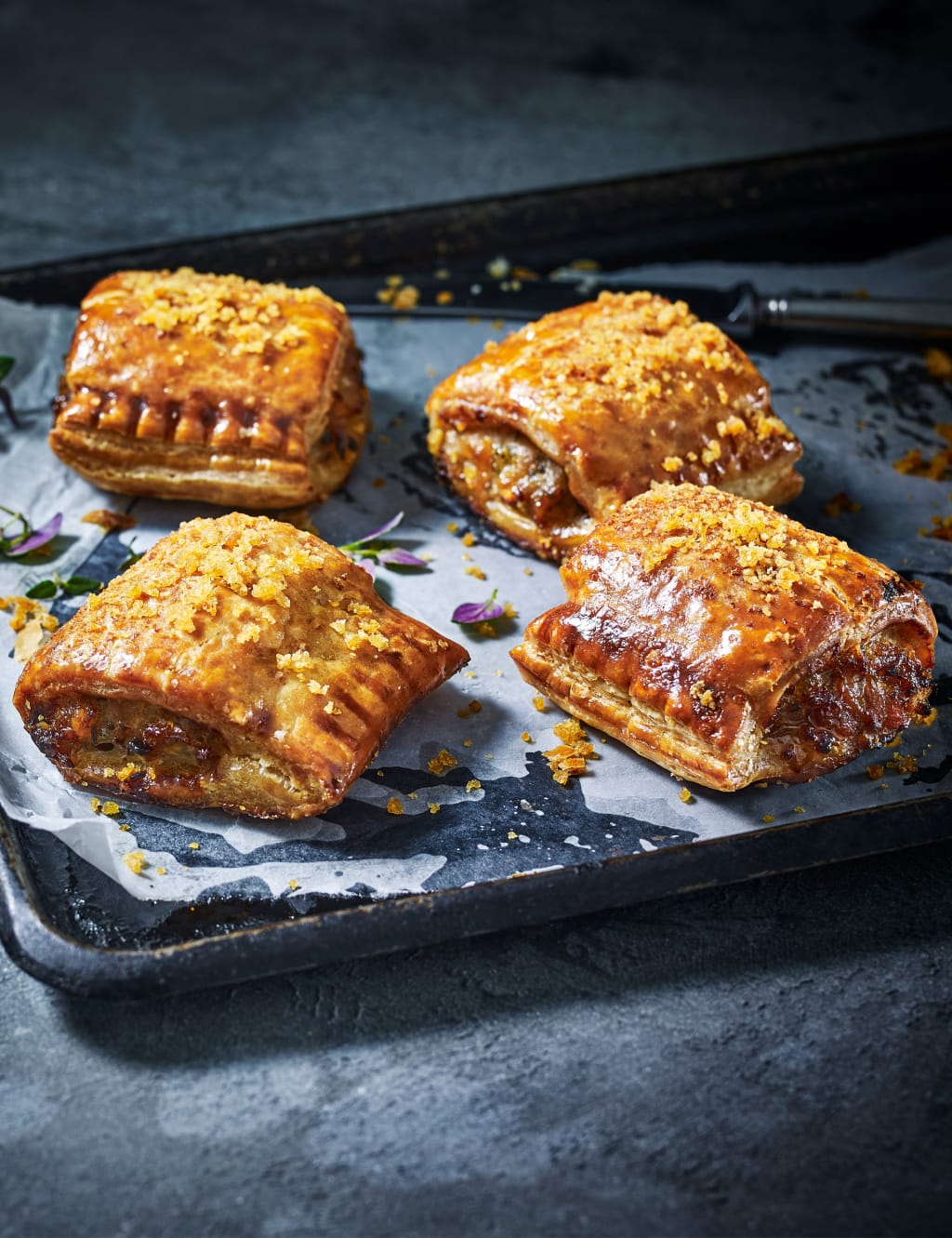 Davidstow Cheddar & Bacon Handcrafted Sausage Rolls (12 Pieces) - (Last ...