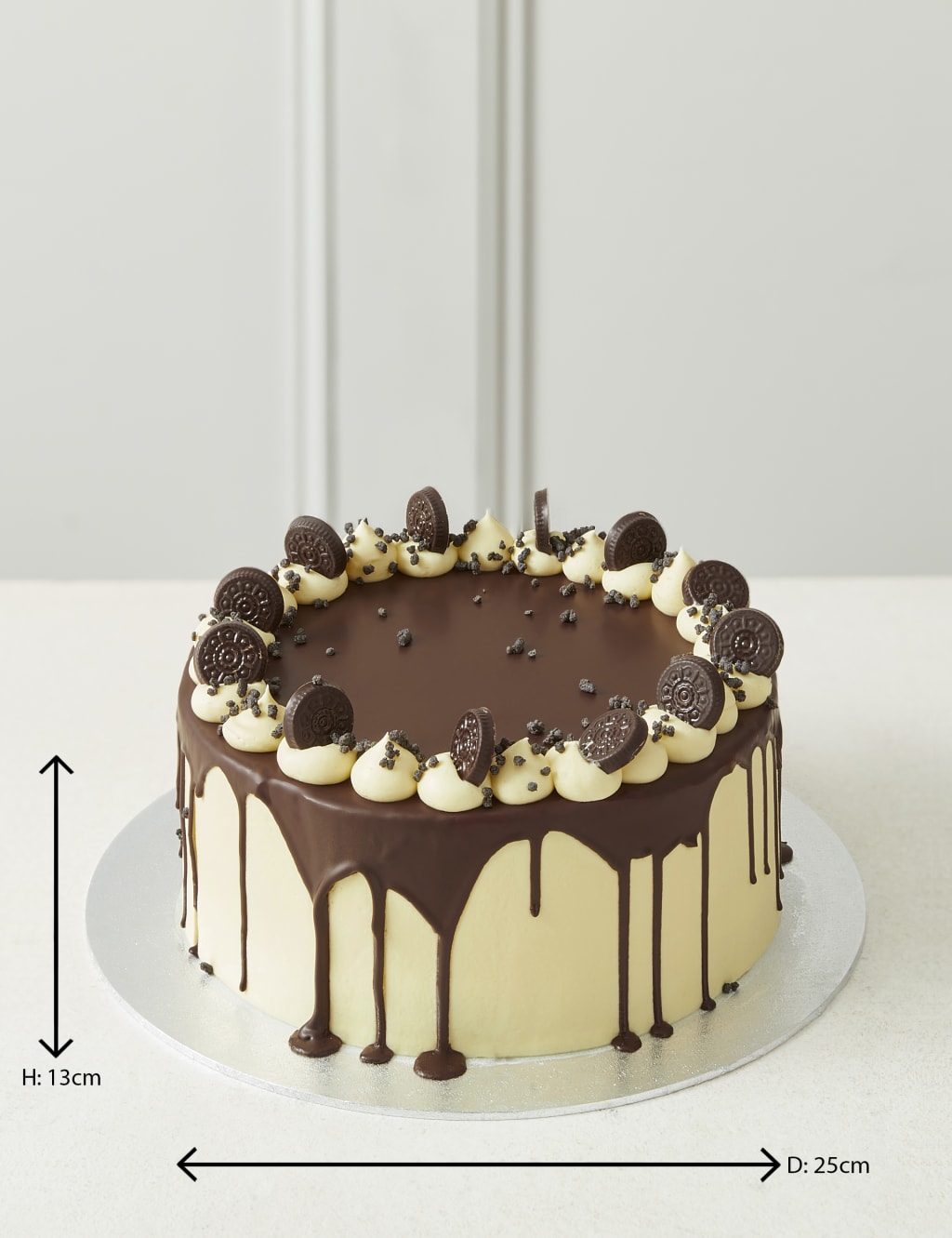 Extra Large Cookies & Cream Cake (Serves 32) | M&S