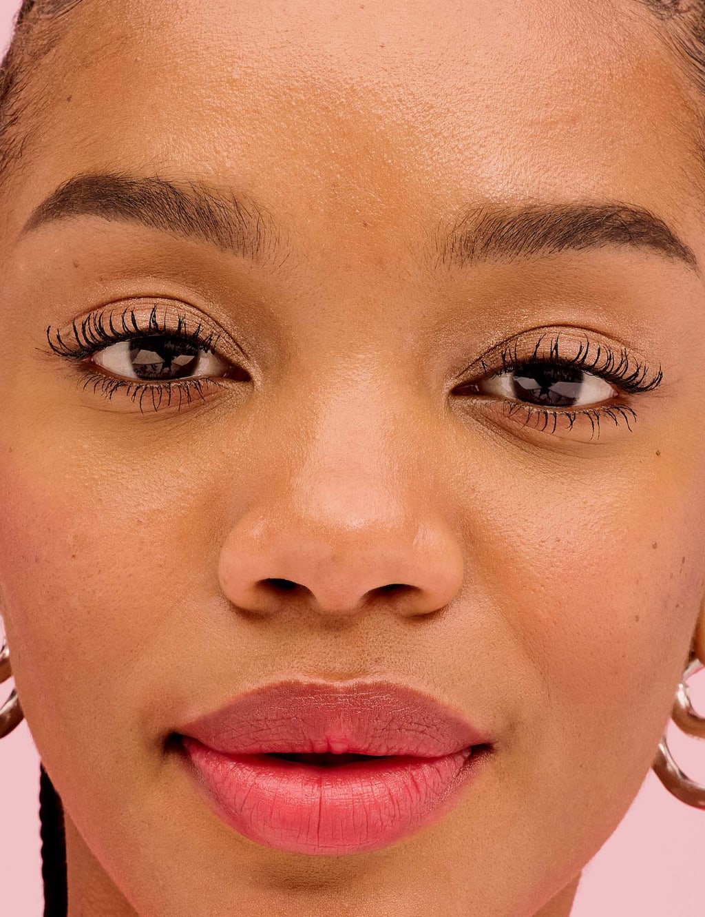 Fan Fest - Fanning & Volumising Mascara 4g | BENEFIT | M&S