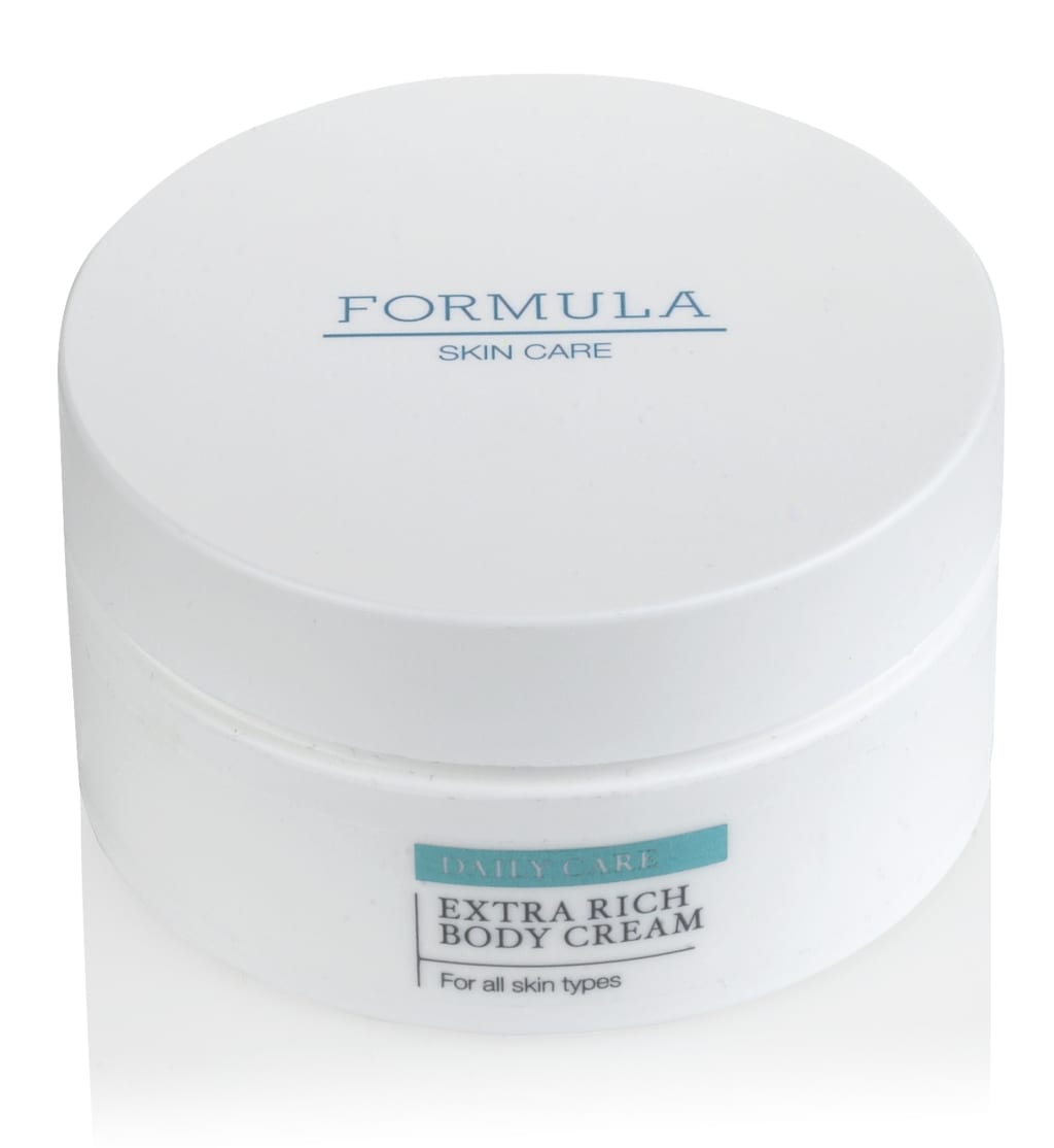 Formula Daily Care Extra Rich Body Cream 200ml | M&S