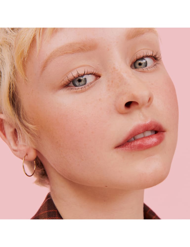 Hoola Lite Matte Powder Bronzer 8g | BENEFIT | M&S