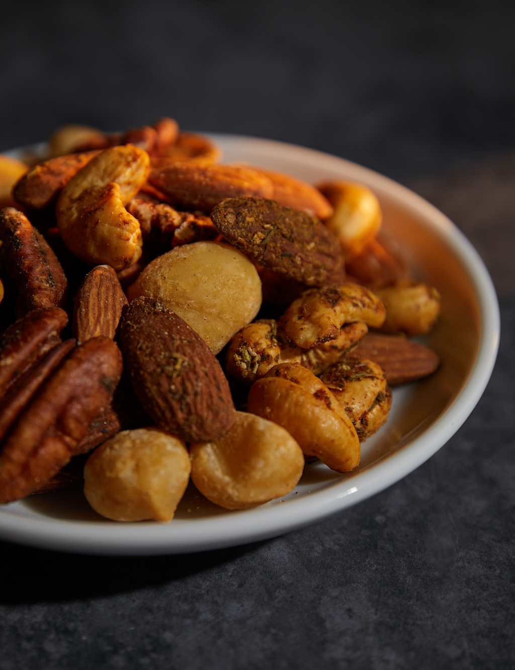 Low Alcohol Distilled Botanical Spirit & Tonic Gift Box | M&S