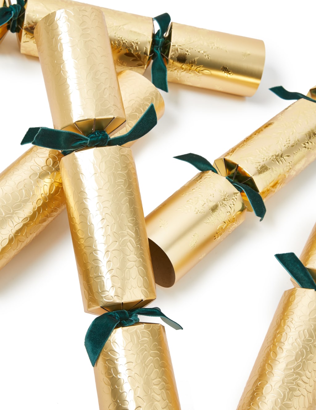 Luxury Gold & Green Christmas Crackers - 8 Pack | M&S