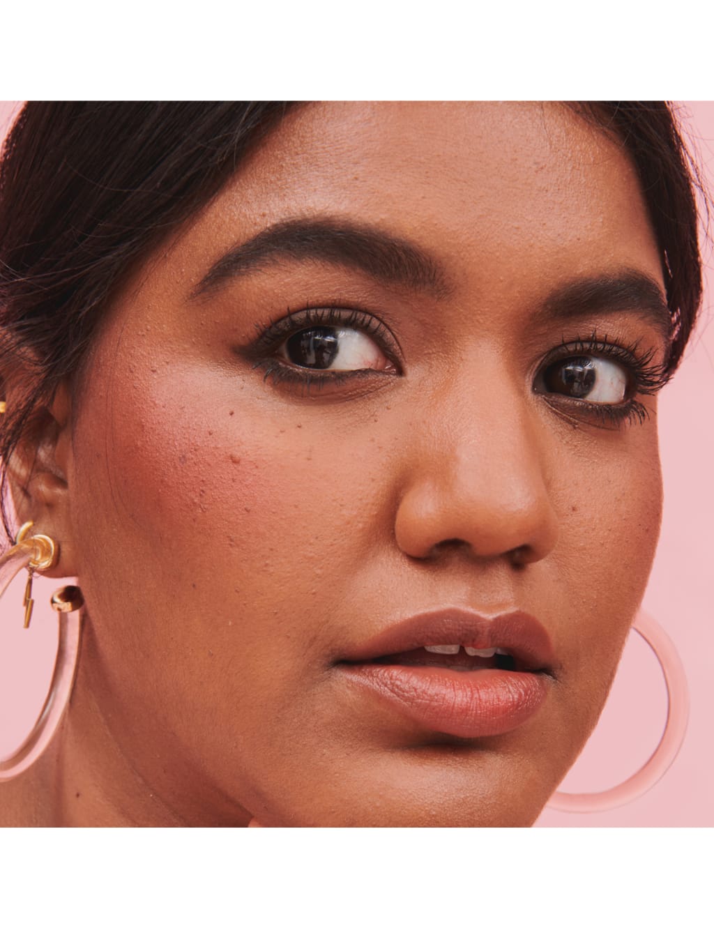 Moone Powder Blusher 6g | BENEFIT | M&S