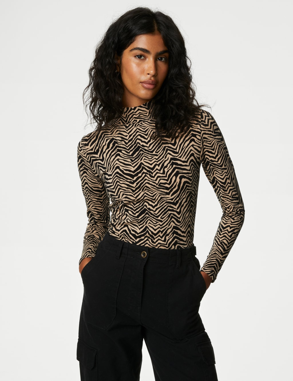 Page 2 - Women’s Slim-Fit Tops | M&S