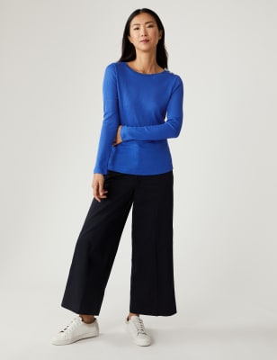 Ribbed Slash Neck Fitted Top