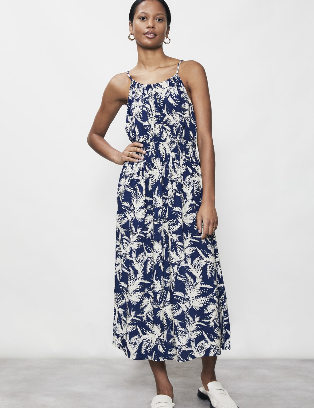 Page 4 - Sleeveless Dresses | M&S