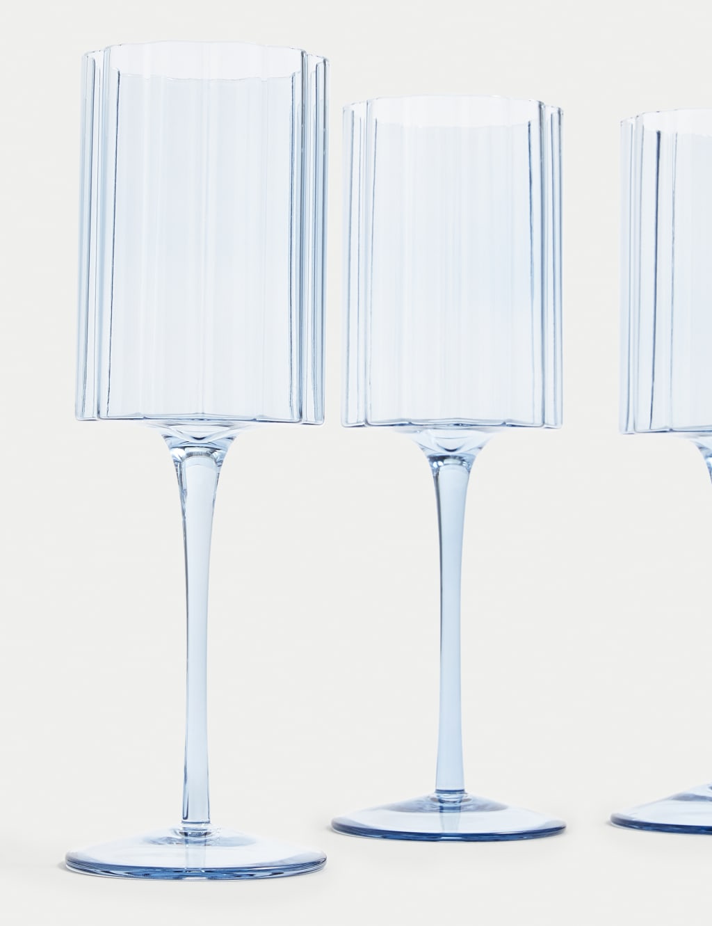 Set Of 4 Scalloped Wine Glasses Mands Collection Mands