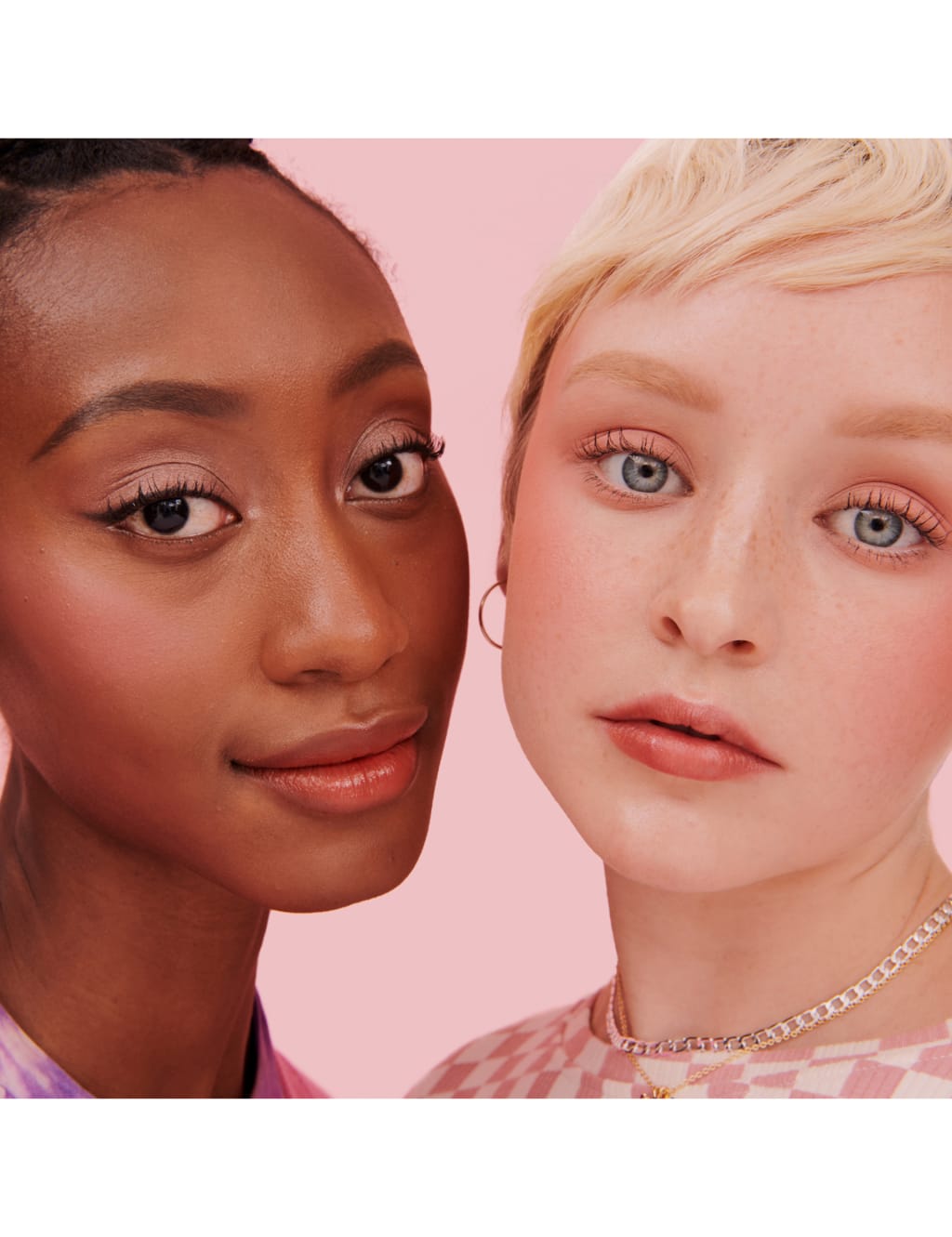 Shellie Powder Blusher Mini 2.5g | BENEFIT | M&S