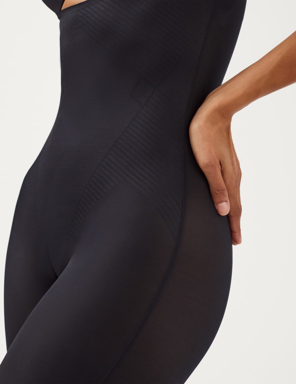 Thinstincts 2.0 Medium Control Open Bust Shaping Body | SPANX | M&S
