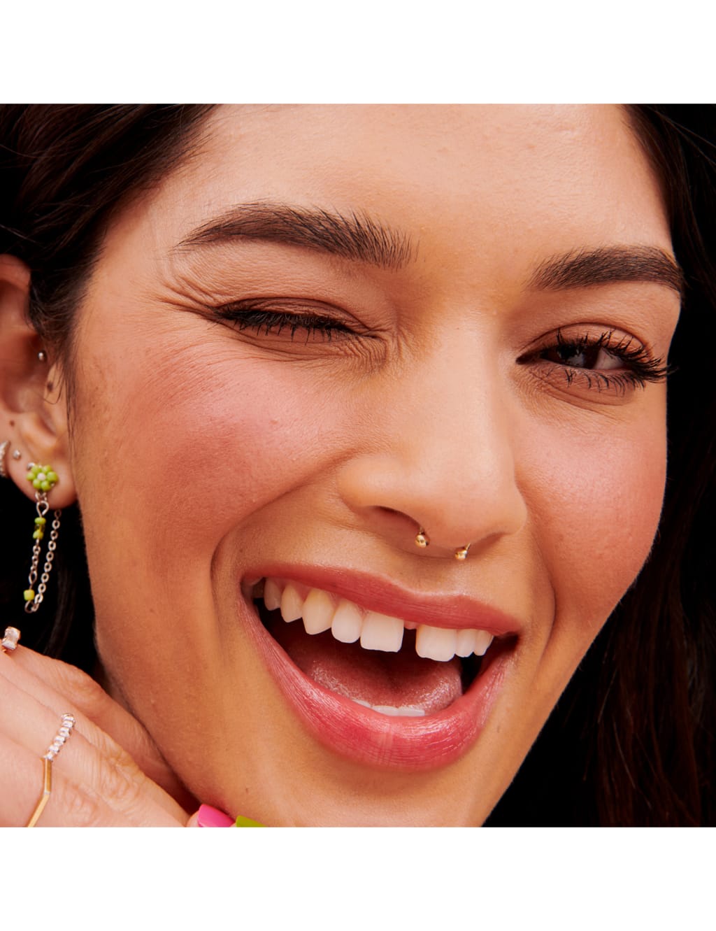 Tickle Powder Highlighter 6g | BENEFIT | M&S