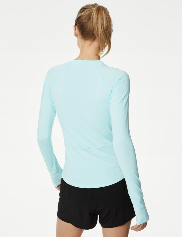 Ultraheat™ Reflective Fitted Running Top | Goodmove | M&S