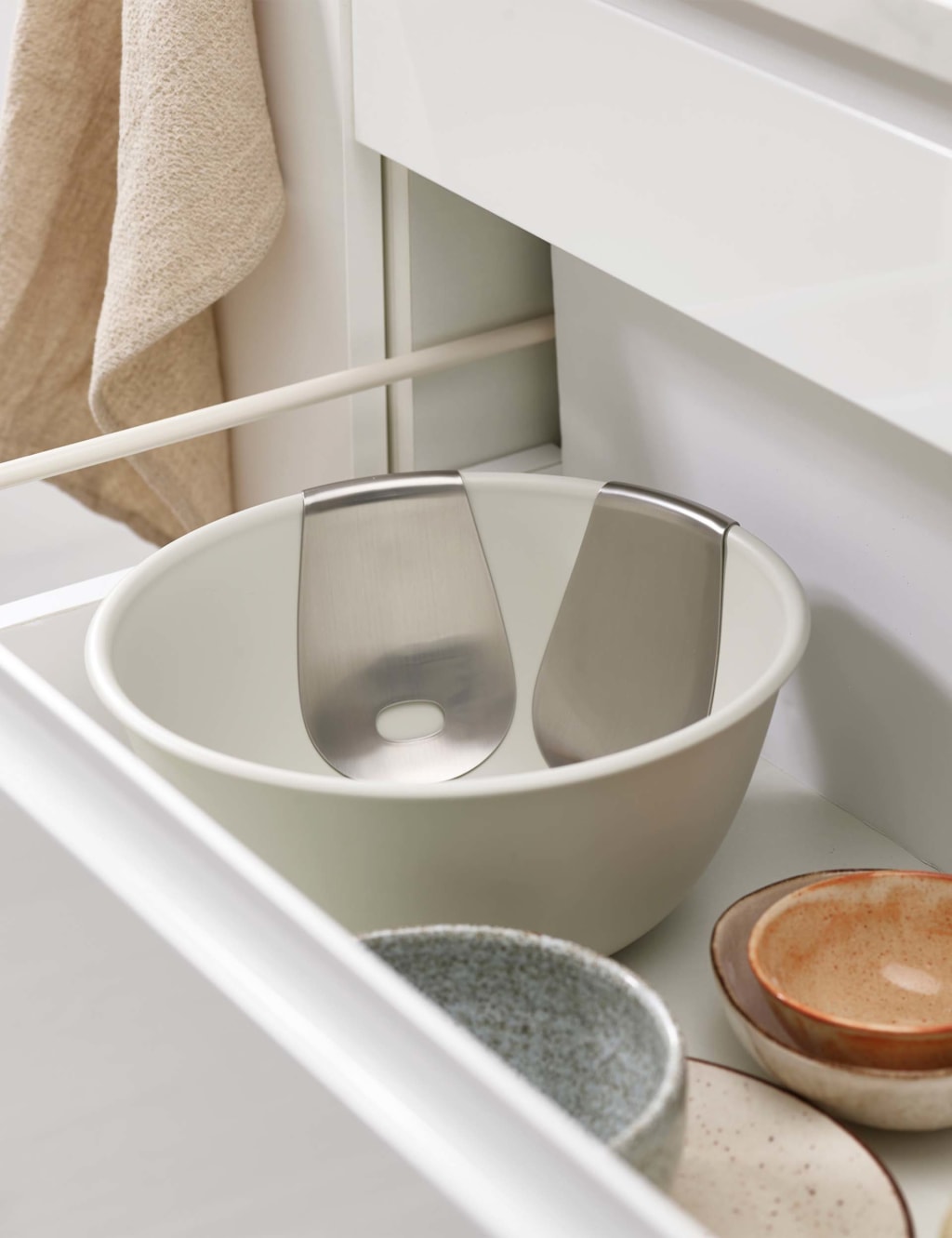 Uno™ Salad Bowl & Mill Set | Joseph Joseph | M&S